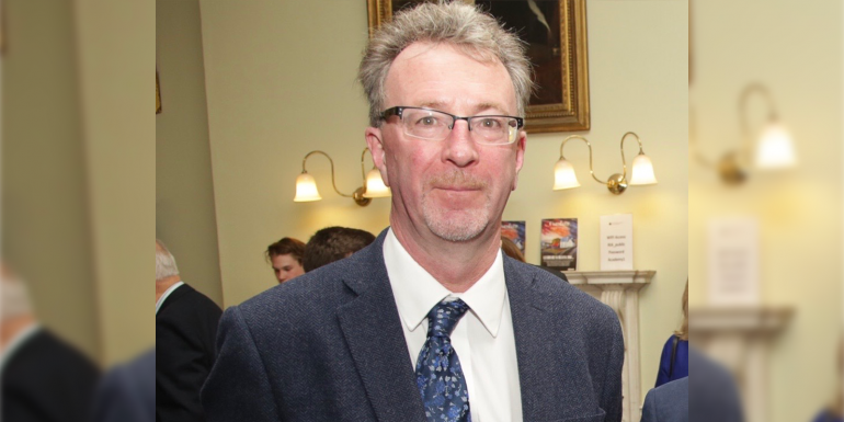 Fiachra Ó Marcaigh, iareagarthóir ar Comhar agus Gael dílis, tar éis ...