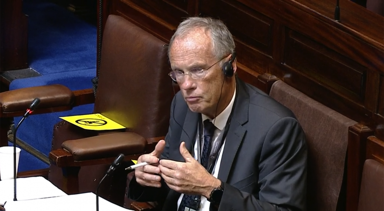 ‘Iomaíocht ón AE’ ar cheann de ‘na dúshláin’ maidir le hearcú ...