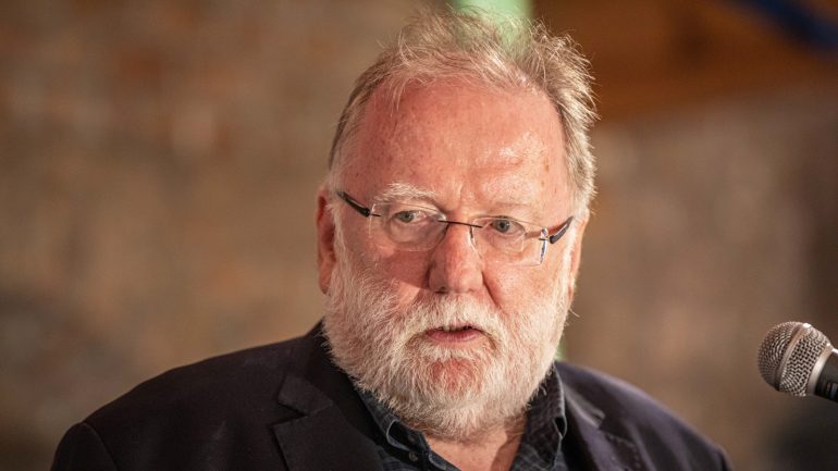 ‘Is trua nach bhfuil imní ar bith ar Fhoras na Gaeilge faoi chás na ...