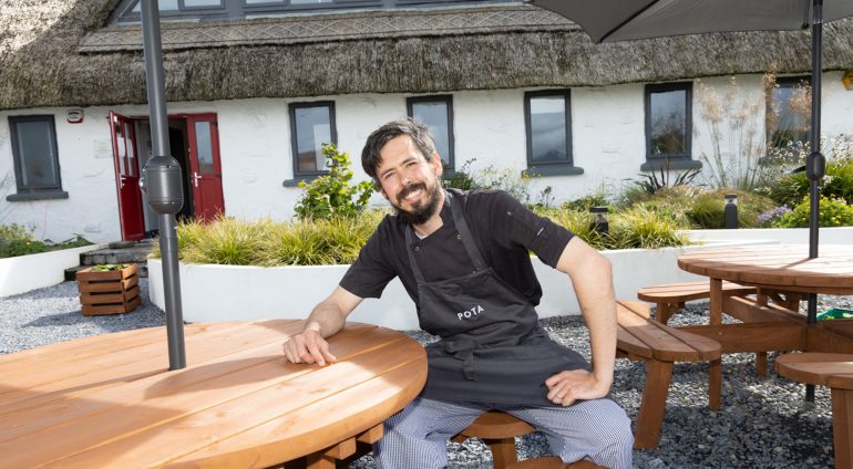 Oideas Cásca do dhinnéar mór do scata daoine – Tuairisc.ie