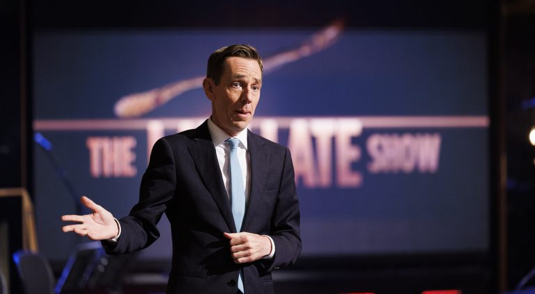 Seán Tadhg Ó Gairbhí agus Méabh Ní Thuathaláin – Tuairisc.ie