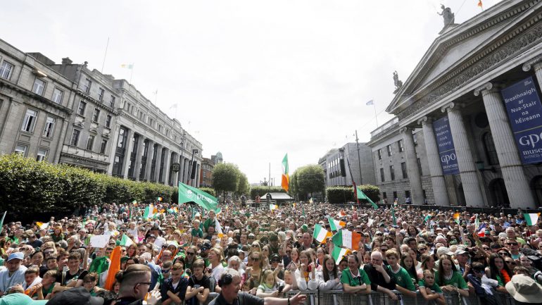 ‘Is náisiún beag sinn, ach is náisiún iontach láidir sinn’ – fáilte an ...