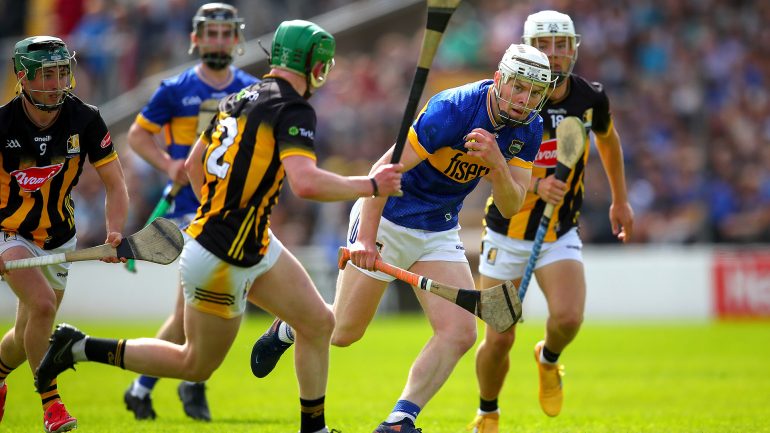 Dul chun cinn déanta ag Tiobraid Árann ach is deacair taithí na gCat a ...