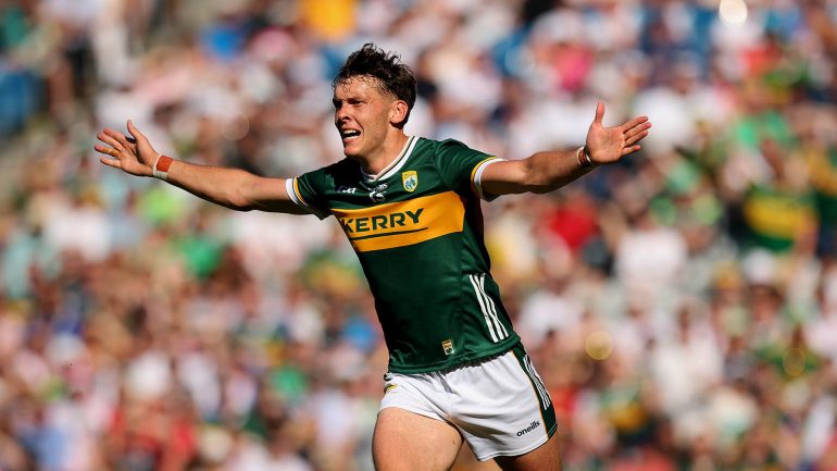 David Clifford ina rí ag Ciarraí arís agus Tír Eoghain curtha go tóin ...