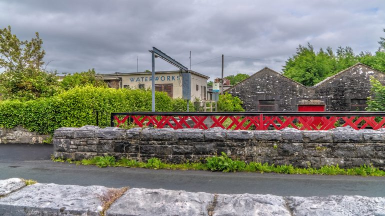 Ionad spóirt uisce le forbairt i gcathair na Gaillimhe – Tuairisc.ie